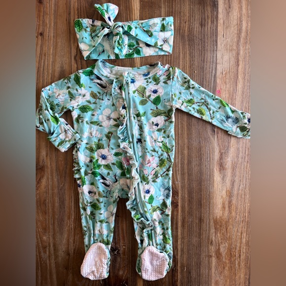 cuddles n giggles | Pajamas | Cuddles N Giggles Sleeper And Bow | Poshmark